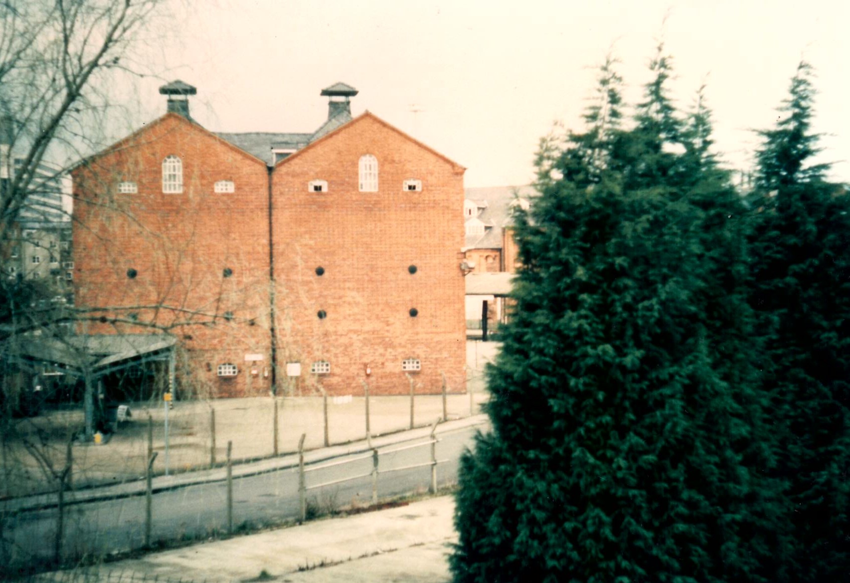 Simmonds Malthouse, Reading. Doug Noyes – History of Reading Society