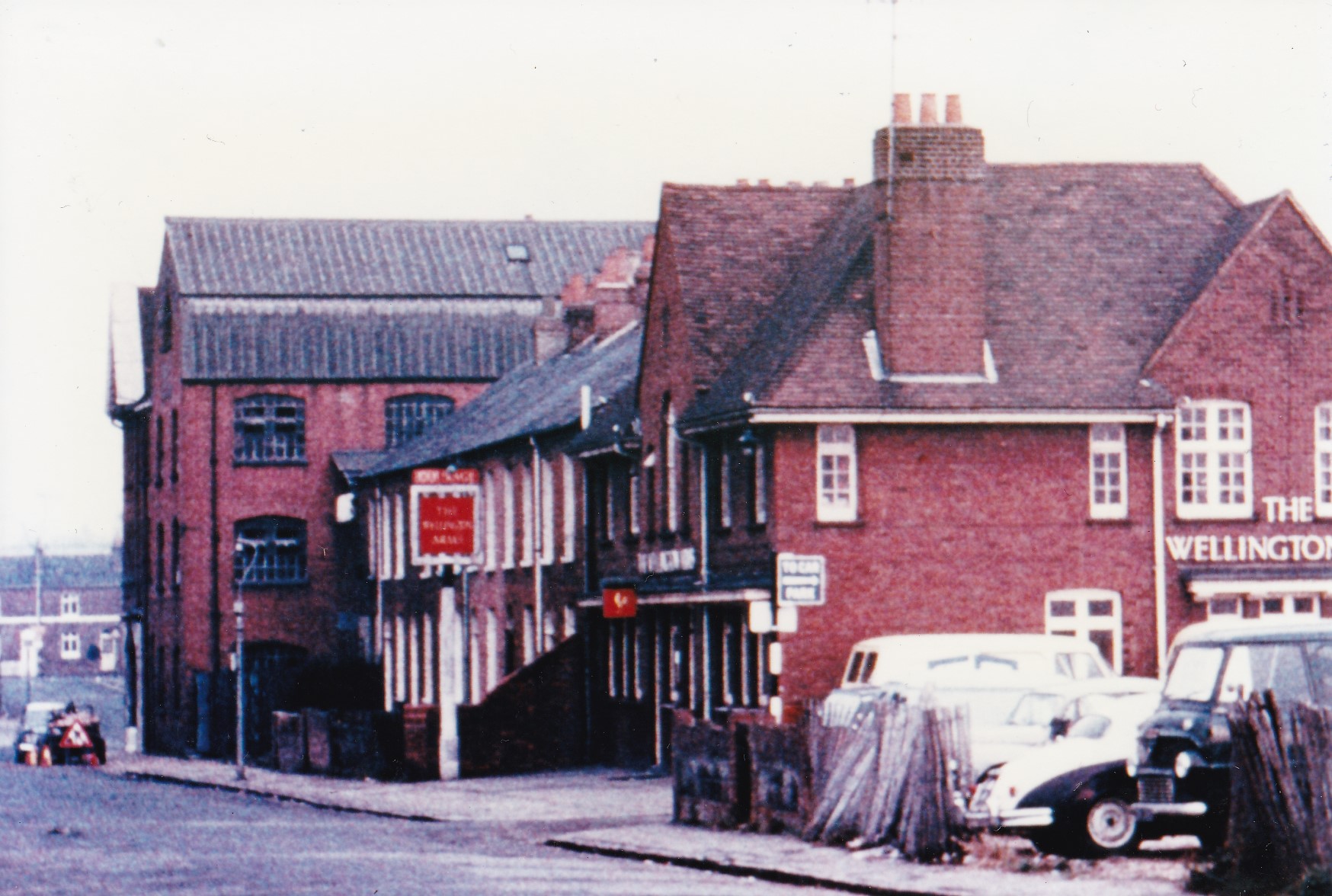 The Wellington Arms, Howard Street, Reading c1970 Doug Noyes – History ...